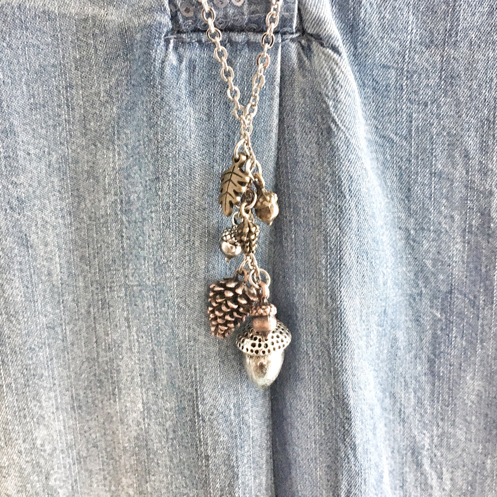 Acorn Cluster Pendant Necklace – Freckle Face Jewellery